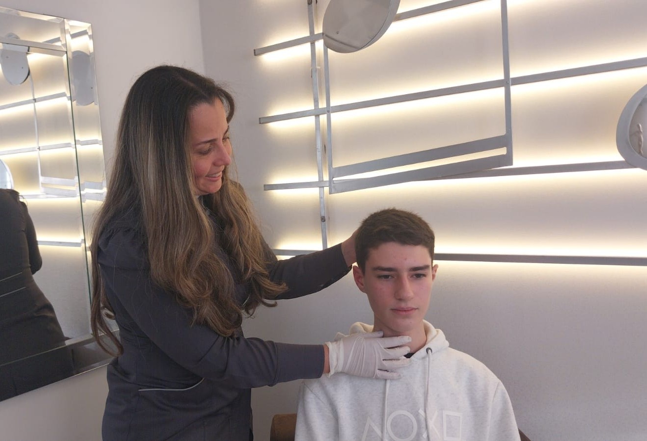 Fonoaudióloga explica o que é muda de voz incompleta