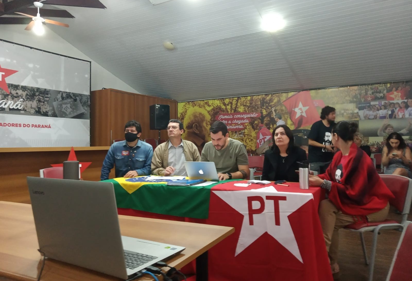 PT indica Requião ao governo do Paraná e Jorge Samek como vice